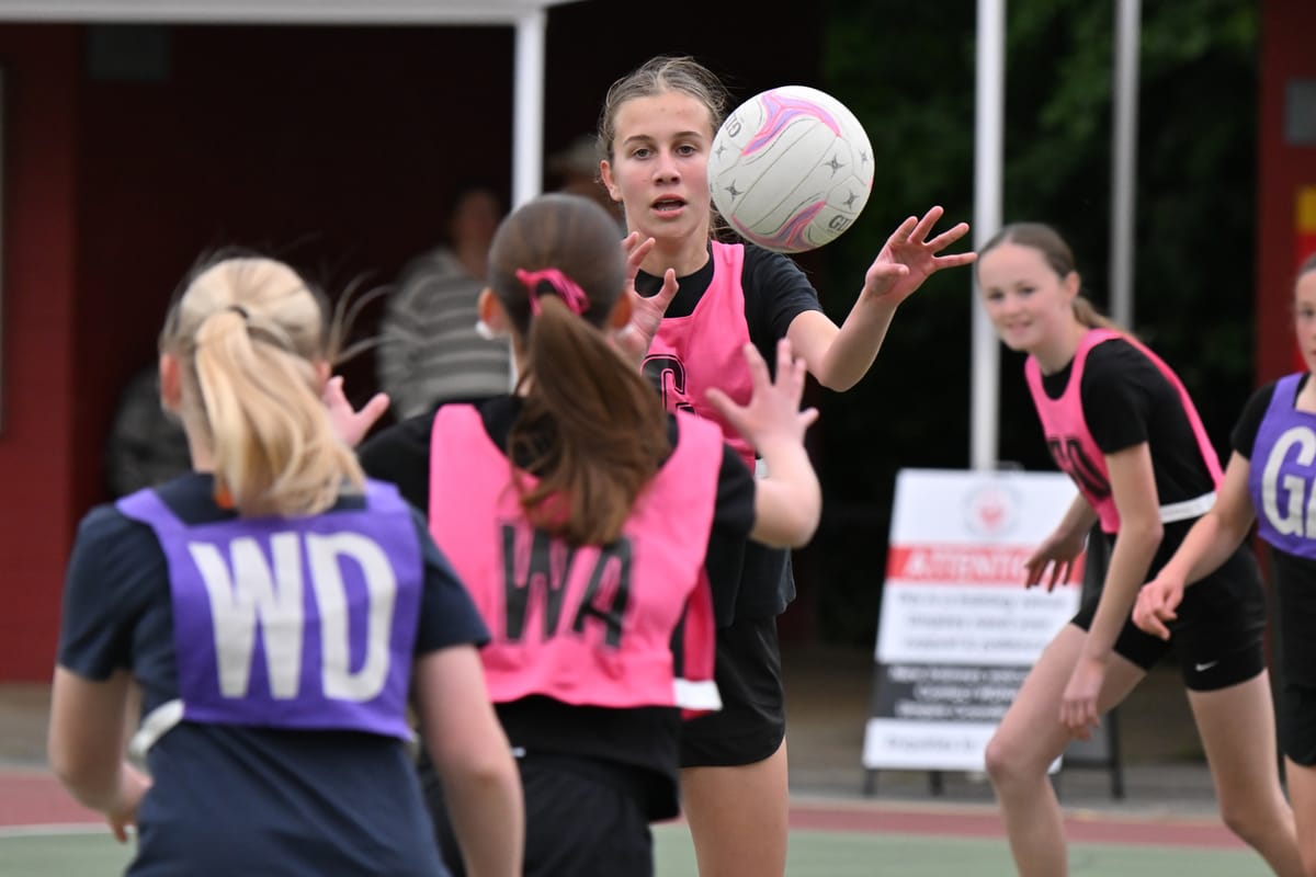 WDNA Monday Night Netball Under 13 Mixed Berry Blitz vs Shooting Stars ...